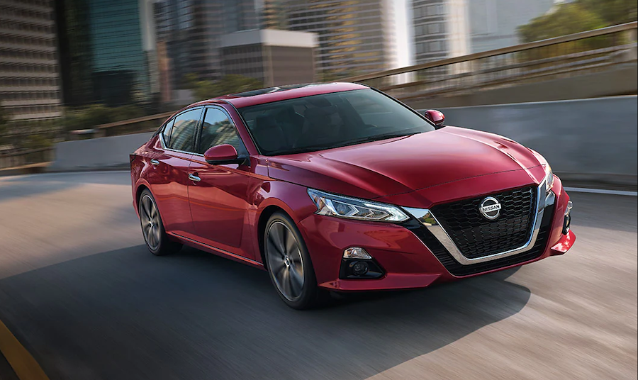 El Nissan Altima 2022: Elegancia, Tecnología y Desempeño